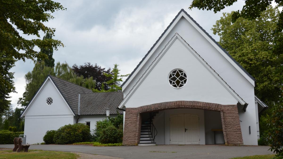 Ermittlungen gegen Arzt: Drei Leichen in Barmstedt exhumiert