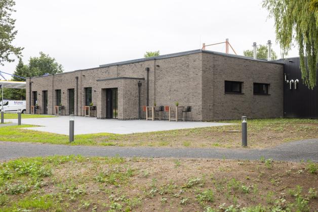 Jan Leysieffer eröffnet Café mit Pralinen an der A1 bei Osnabrück