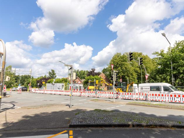 Darum ist der Bahnübergang in Osnabrück-Eversburg lange dicht