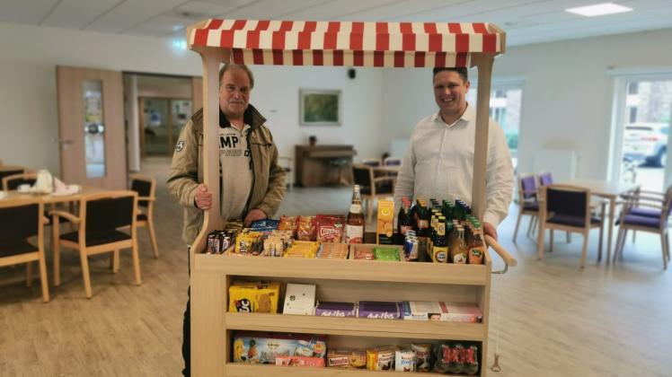 Chips und Schoki für Delmenhorster Senioren: Airbus spendet Kiosk