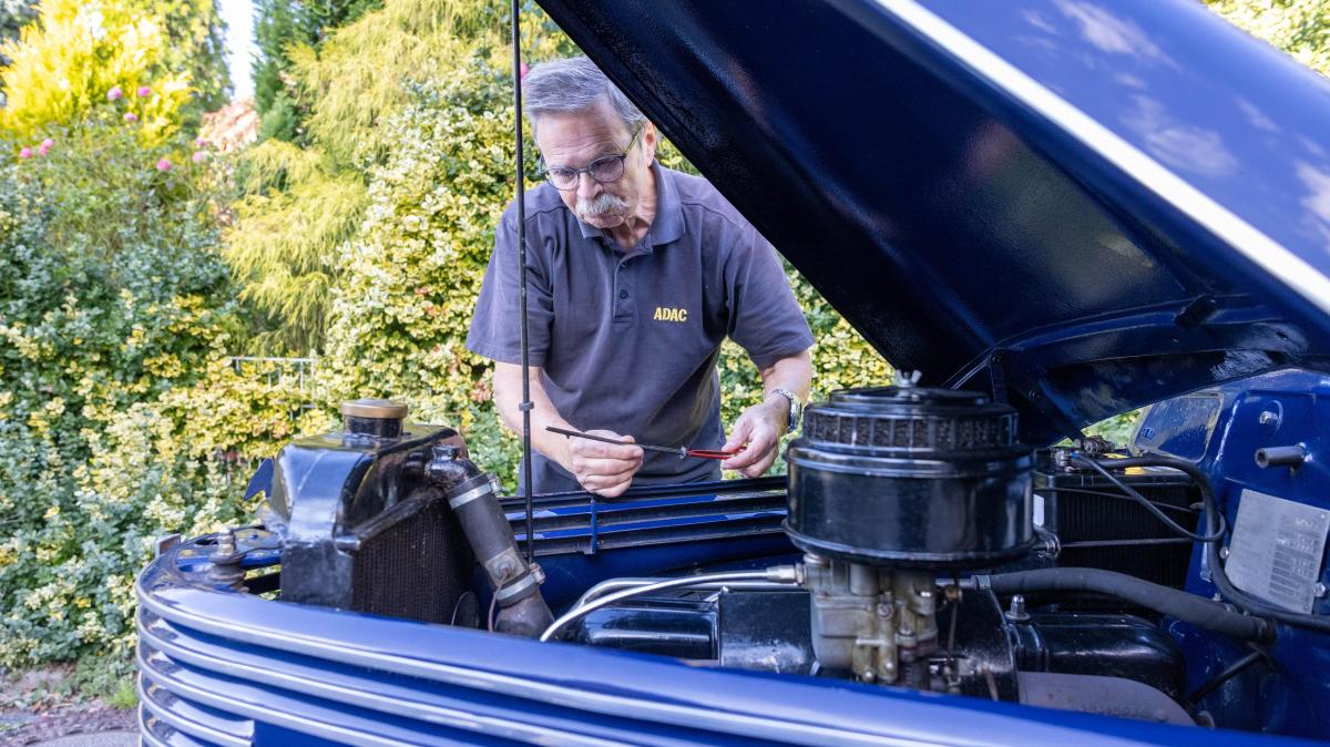 Oldtimer-Sammlung: Ein Blick in Hermann Maßmanns Garage in Bohmte
