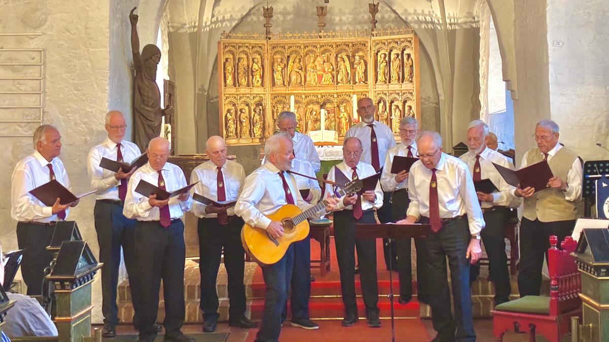 Herbstkonzert der Shanty-Sänger Fahrdorf in Haddeby