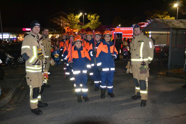 Laternenumzüge 2025 in Quickborn, Norderstedt und dem Umland