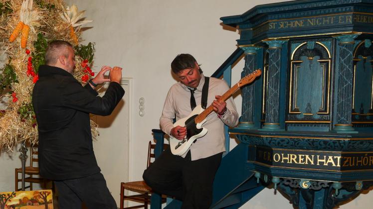 Mr Frey dreht Musikvideo zu „Talking to Jesus“ in Delmenhorst
