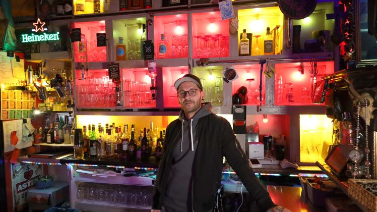 Trash-Wirt Torsten Edom stand schon als Kind hinter der Theke