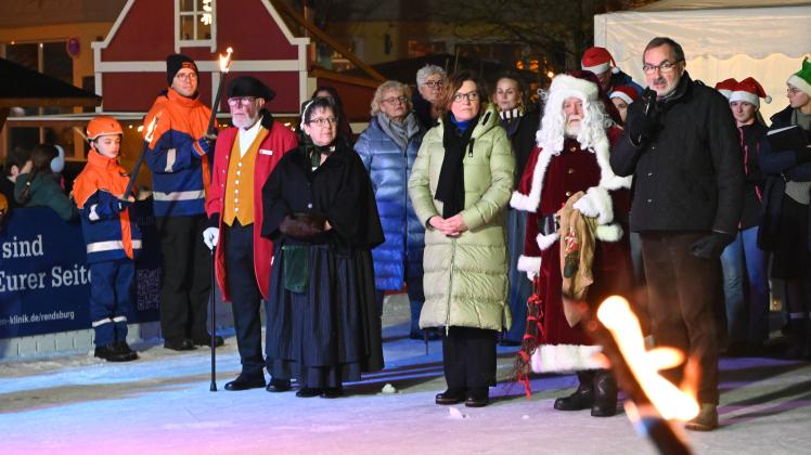Weihnachtsmarkt 2025 De Lütte Wiehnacht in Rendsburg gestartet
