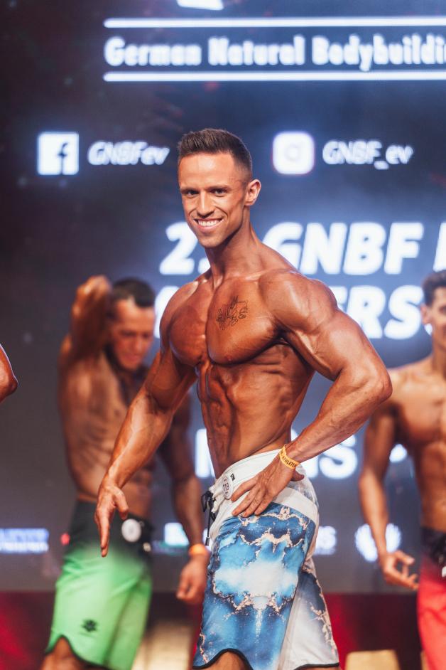 Muskelaufbau bei Fortgeschrittenen: Tipps von Bodybuilder Bjelos