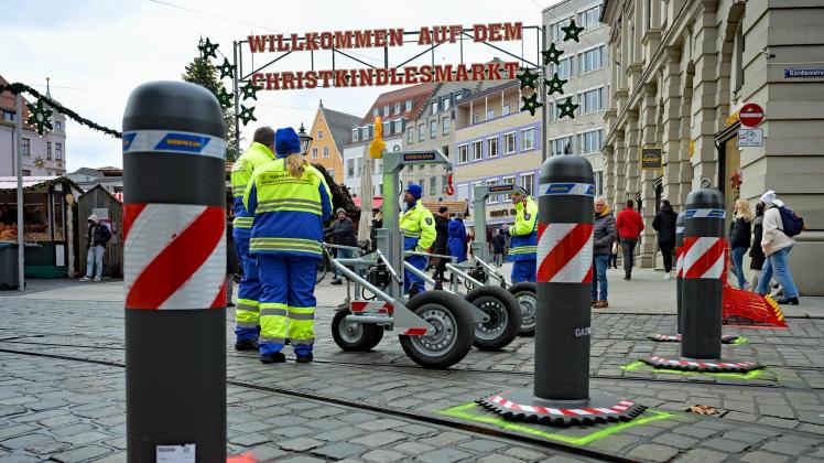Weihnachtsmarkt in Augsburg: Poller 64 Mal pro Stunde verschoben