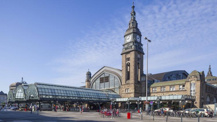 Hamburg Hauptbahnhof: 37-Jähriger zeigt Hitlergruß