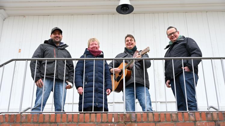 Wie beim BVB und Union: Stadion-Weihnachtssingen in Rendsburg