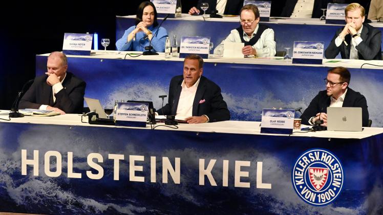 Doppelpack Harres: Holstein Kiel siegt gegen Ferencvaros Budapest