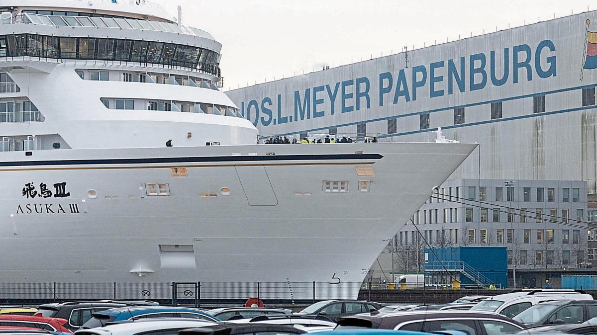Großauftrag für Meyer Werft: Zwischen Sektkorken und Skepsis