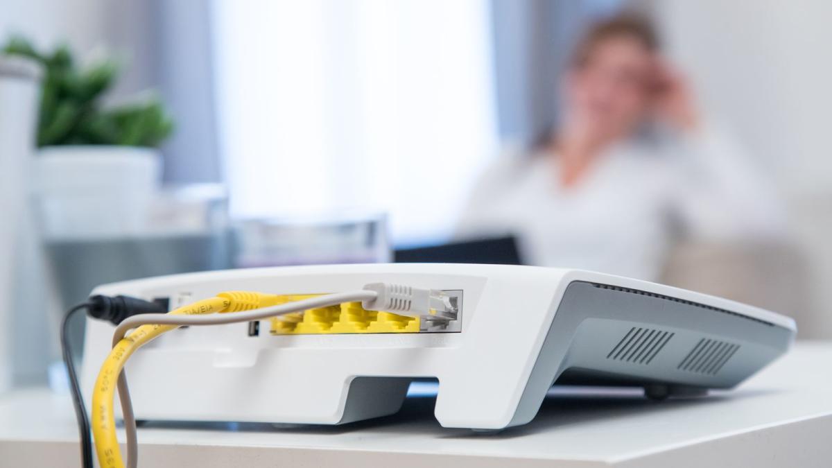 Neuer Glasfaseranschluss mit altem Router: So geht's