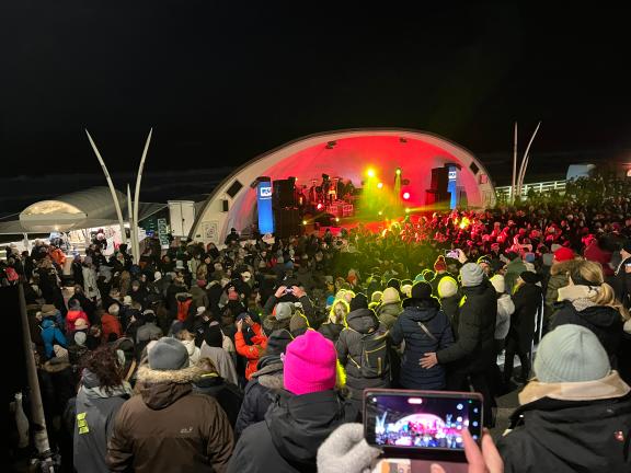Silvester-Partys: Diese Promis feierten auf Sylt ins Jahr 2026