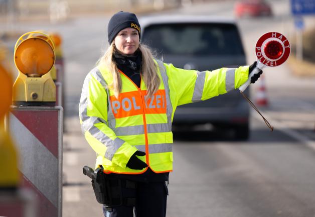 Kriminelle Migranten, wenig Respekt: Zwei Polizisten berichten