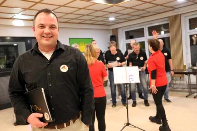 Männerchor: Osterbyer Kornkelchen trällern aus vollem Hals