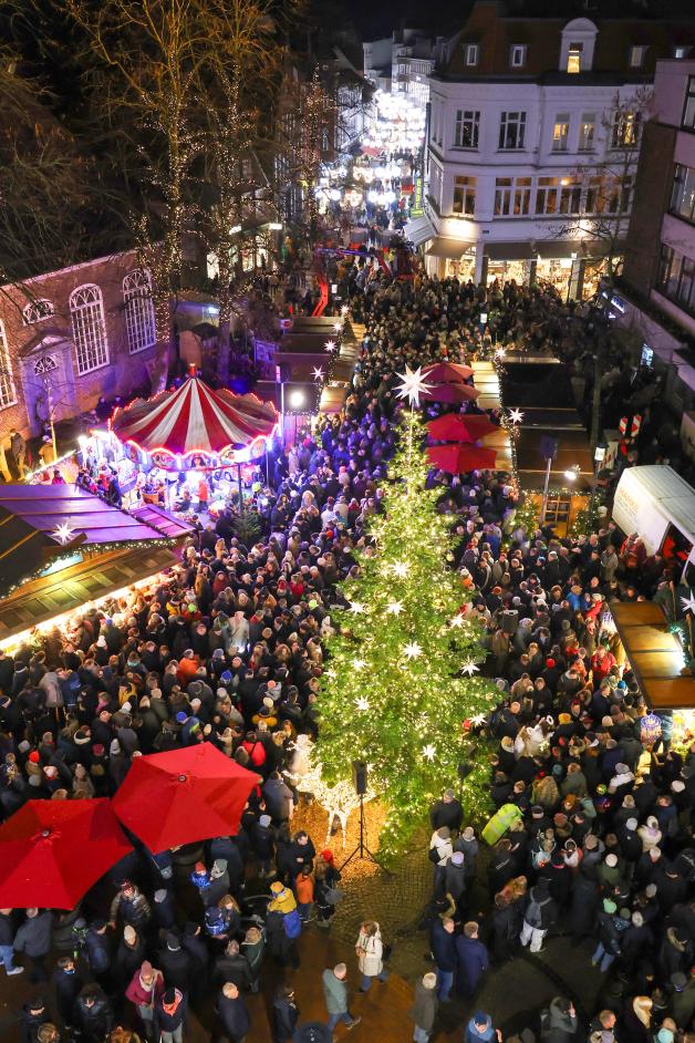 Lichtermarkt und Eisvergnügen Elmshorn: So fällt die Bilanz aus