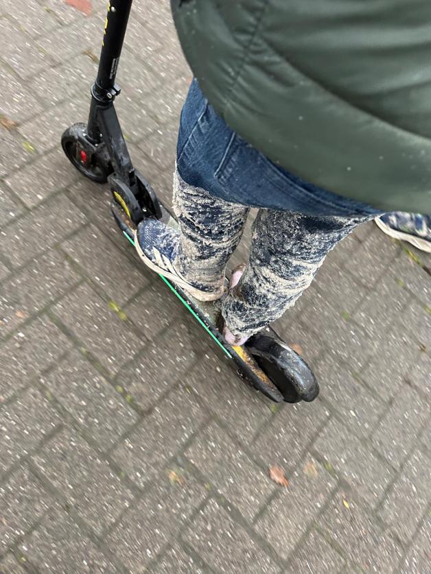 Neunjähriger versinkt auf Spielplatz im Sand