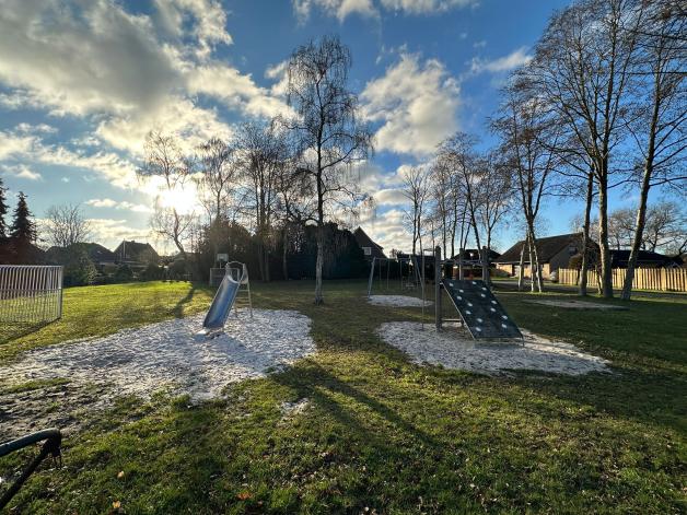 Neunjähriger versinkt auf Spielplatz im Sand