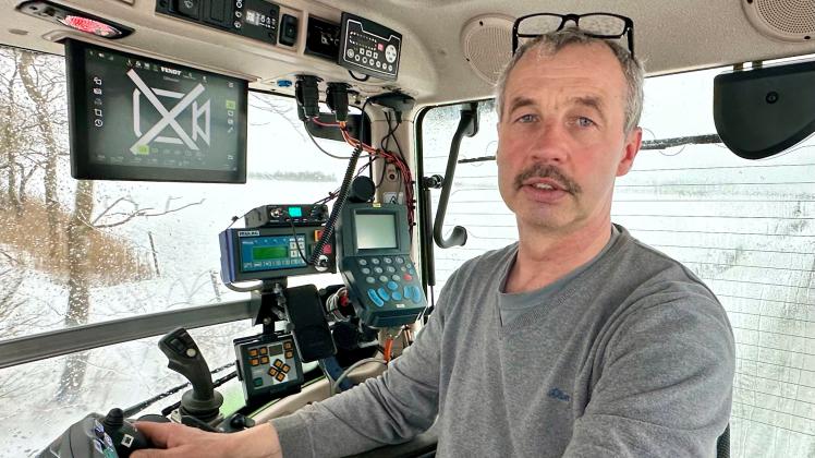 Winterdienst auf Föhr: Jörg Carstensen hält die Straßen frei