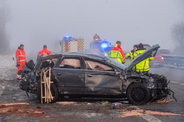 Überschlagen bei Tempo 160: Verletzte nach Unfall auf A7 bei Tarp