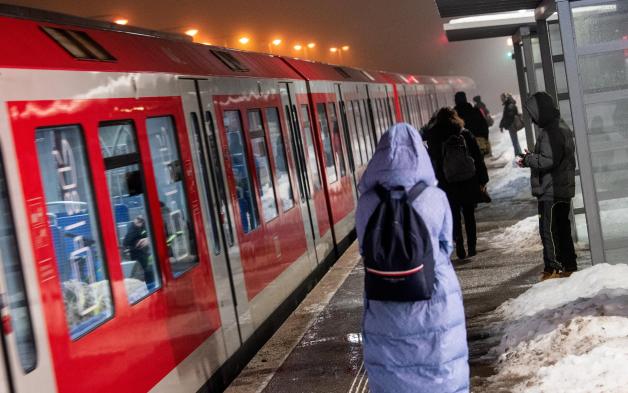 Winter sorgt für Probleme im HVV, aber Fahrgäste sind ahnungslos