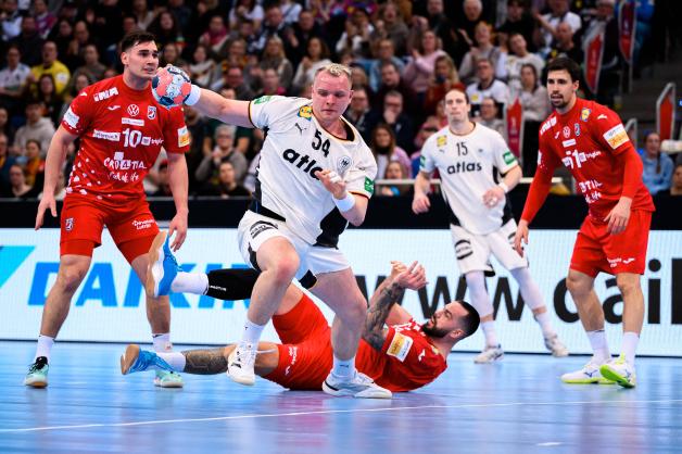 Justus Fischer bleibt bei der TSV Hannover-Burgdorf bis 2027