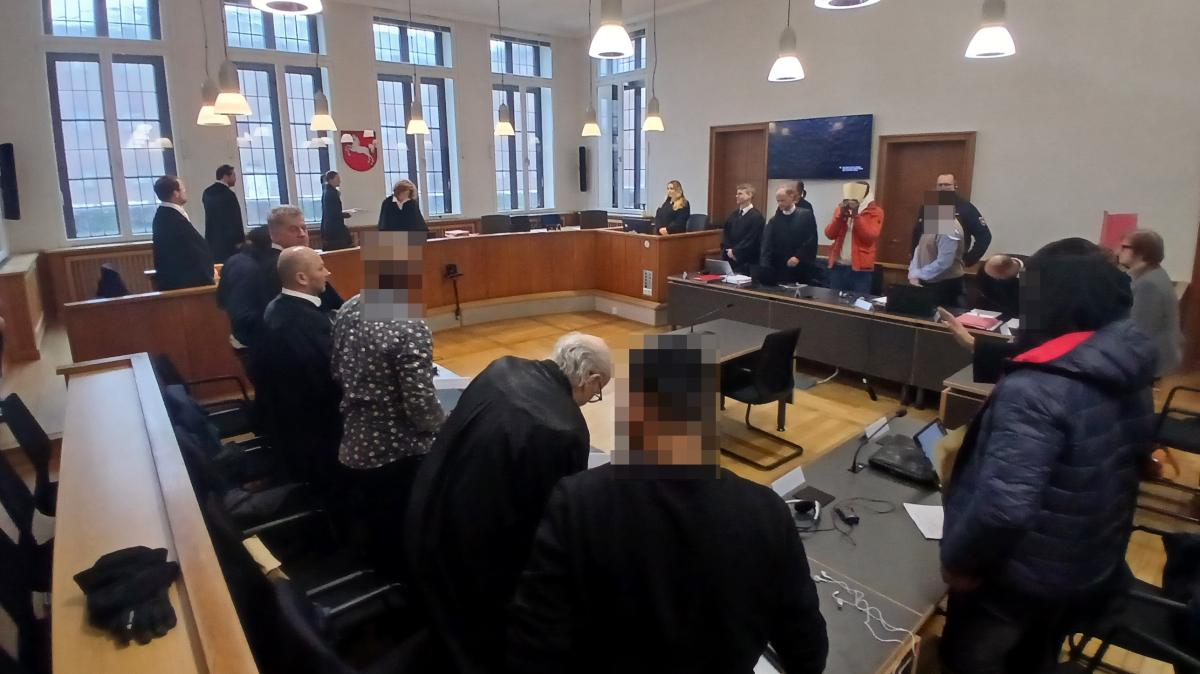 Delmenhorst: Prozess gegen Mitglieder der „Black Axe“-Mafia läuft