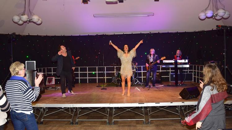 Delfs trifft Palkus-Show erstmals im Hohen Arsenal Rendsburg