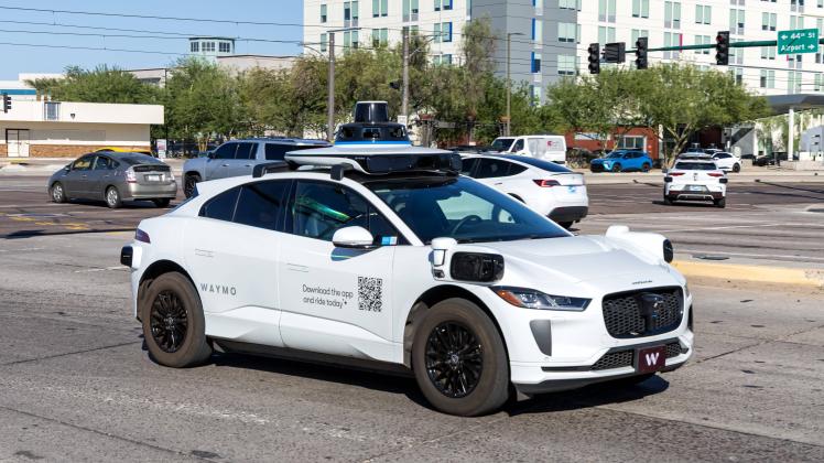 Waymo startet Robotaxi-Service für Fahrgäste in Miami