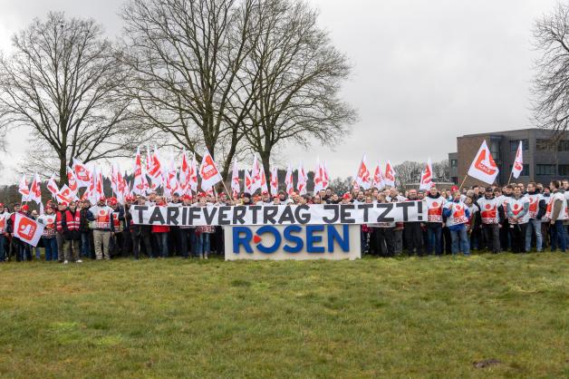 Kundgebung bei Rosen in Lingen: Gewerkschaft fordert Tarifvertrag