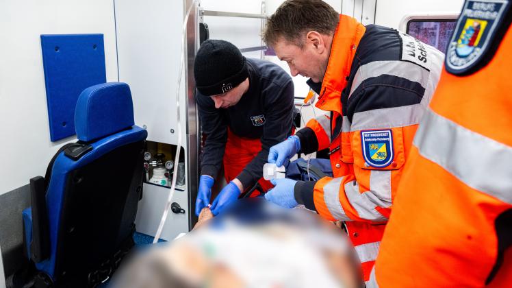 Unterwegs mit dem Notarzt: pausenlose Einsätze im Schichtdienst