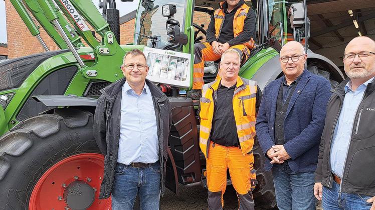 Neuer Traktor für den Bauhof