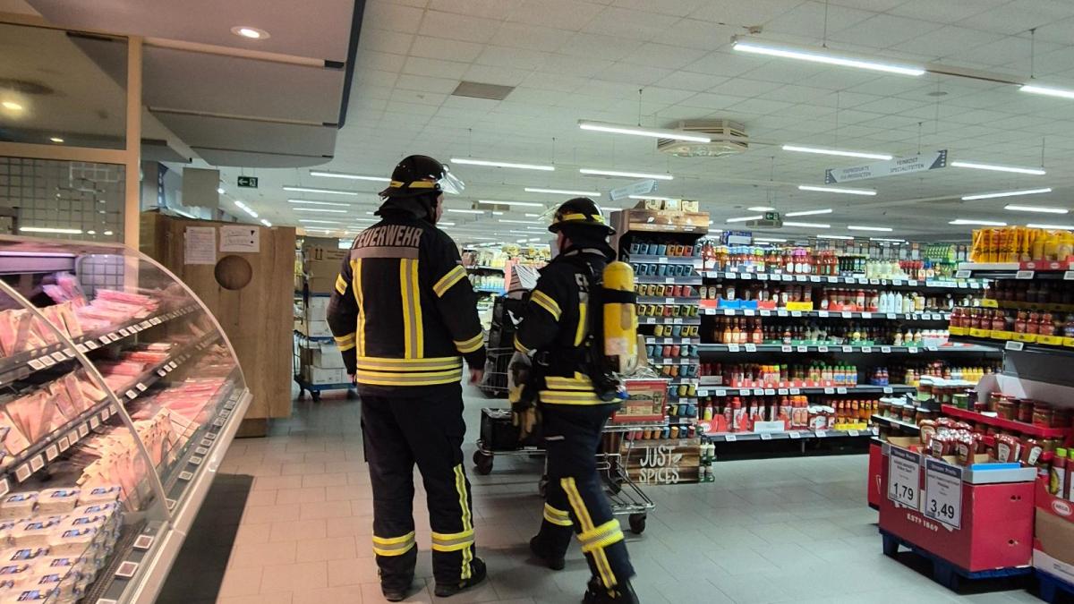 Feuerwehr Bunde hat Einsatz im Combi-Markt