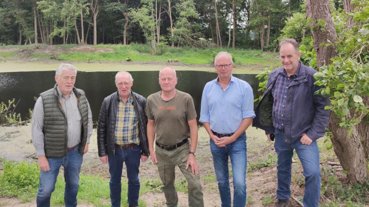 Jagdgenossenschaft Langwege hübscht Biotop auf
