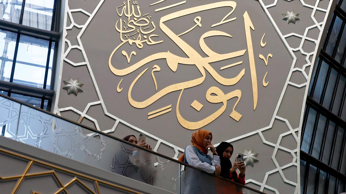 Dem Islam mehr Raum geben? Warum der Grünen-Vorstoß unklug ist