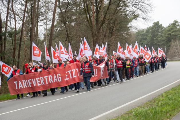 Tarifstreit bei Rosen Lingen eskaliert: IGBCE macht Druck