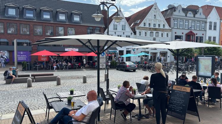 Gastronomie & Handel in Husum: Neue Gebühren für Wege und Plätze