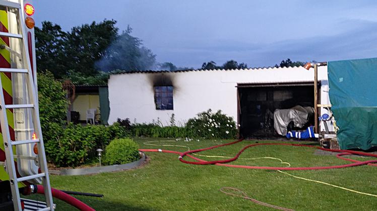 Garagenbrand zerstört Teilgebäude: Kripo ermittelt auf Föhr