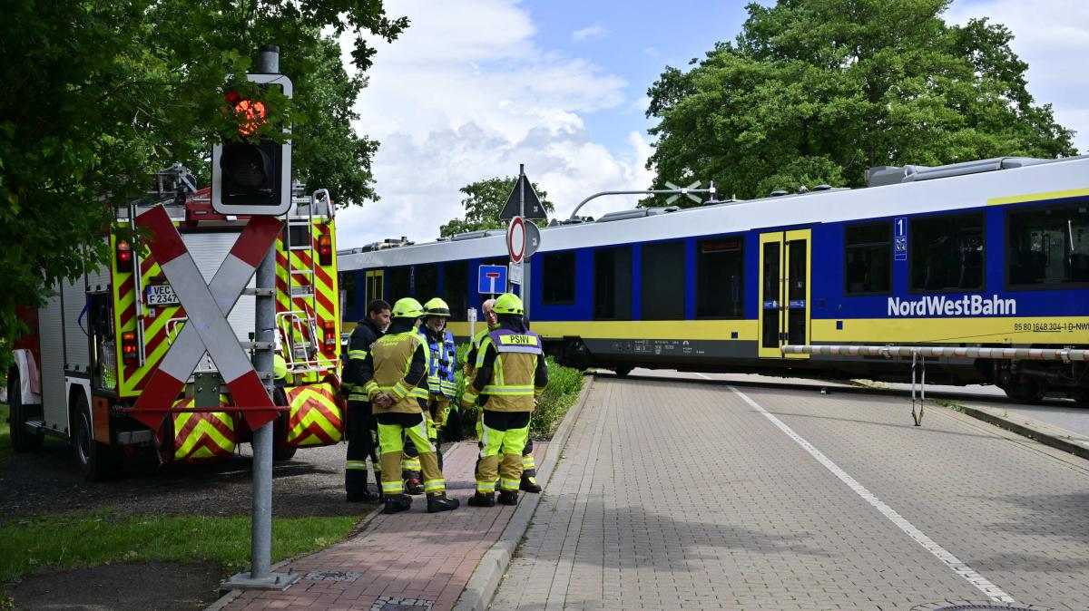 Bahnübergang Vulhopsweg gesperrt: Schwerer Unfall in Lohne