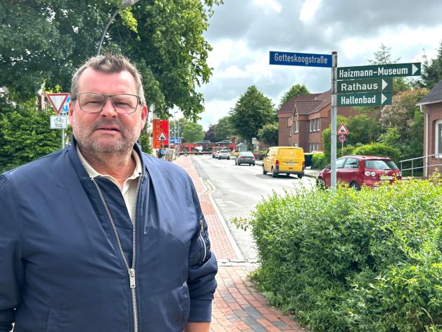 Frust bei Autofahrern: Rohrbruch blockiert Umleitung in Niebüll