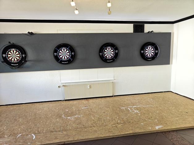 Buba Bullseye Bar Holo eröffnet: Whirlpool und Darts zur WM